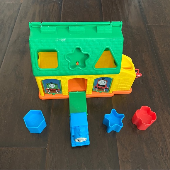 thomas and Friends | Toys | Thomas And Friends Station With Thomas ...